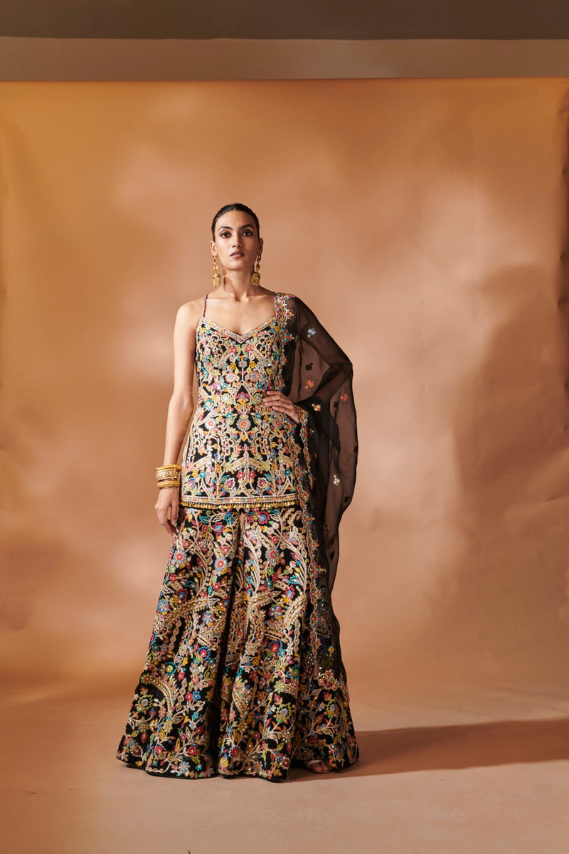 BLACK KURTA AND SHARARA SET – Tamanna Punjabi Kapoor Official